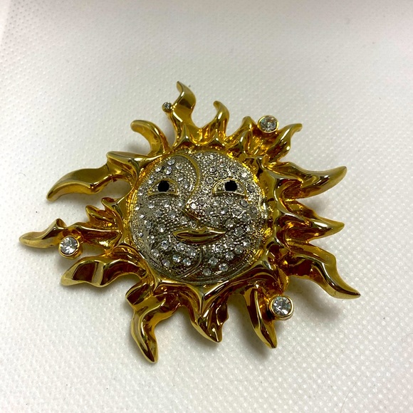 Unmarked | Jewelry | Costume Brooch W Sun Moon Face Solar Flares Galore ...